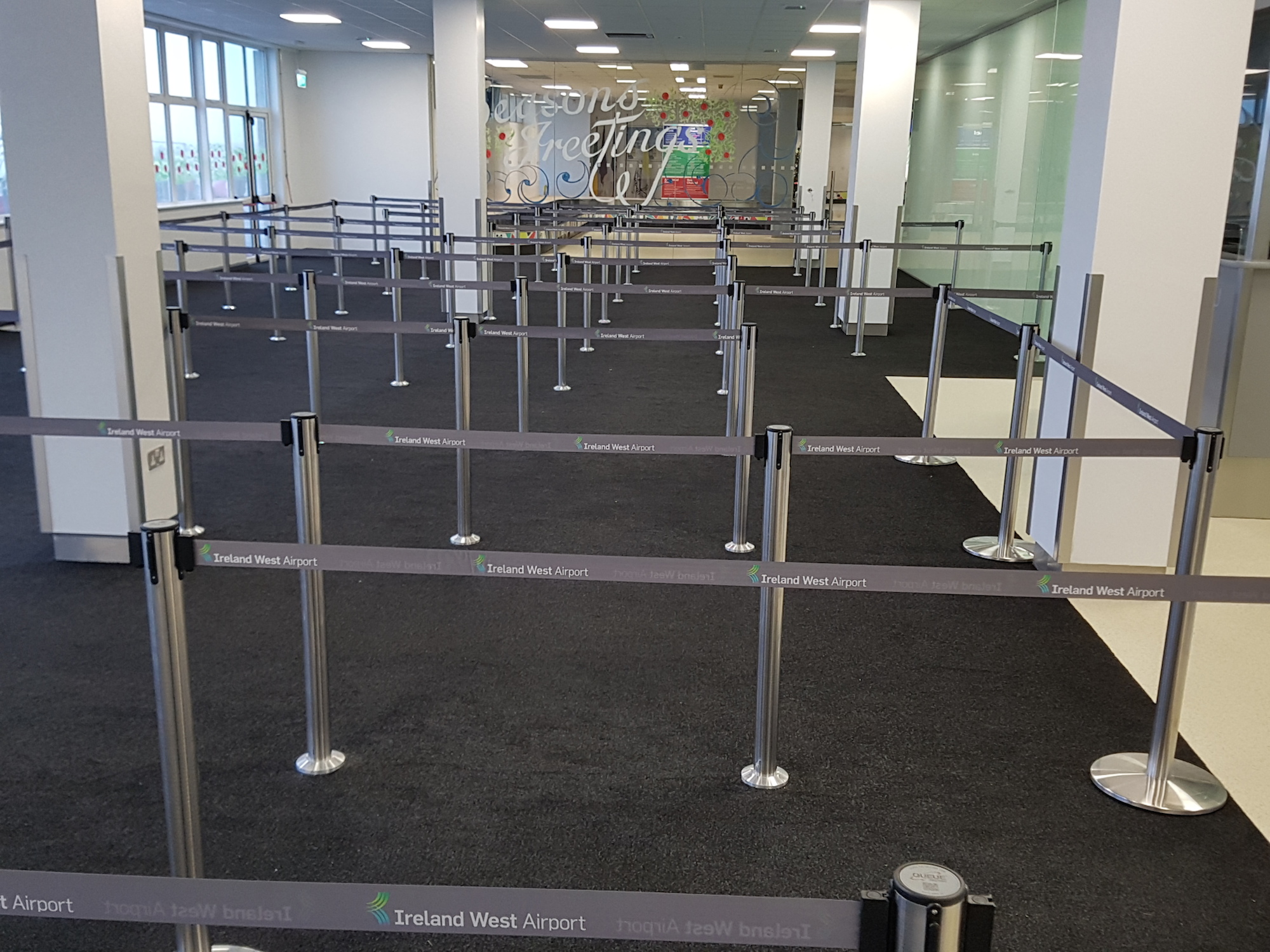 Airport Queue Management Systems, Stanchions, Queuing Posts, Barriers