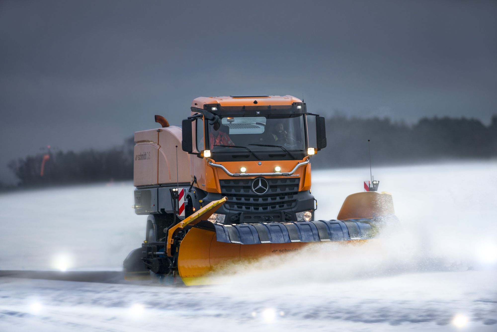 Compact Jet Sweeper - Airport Suppliers